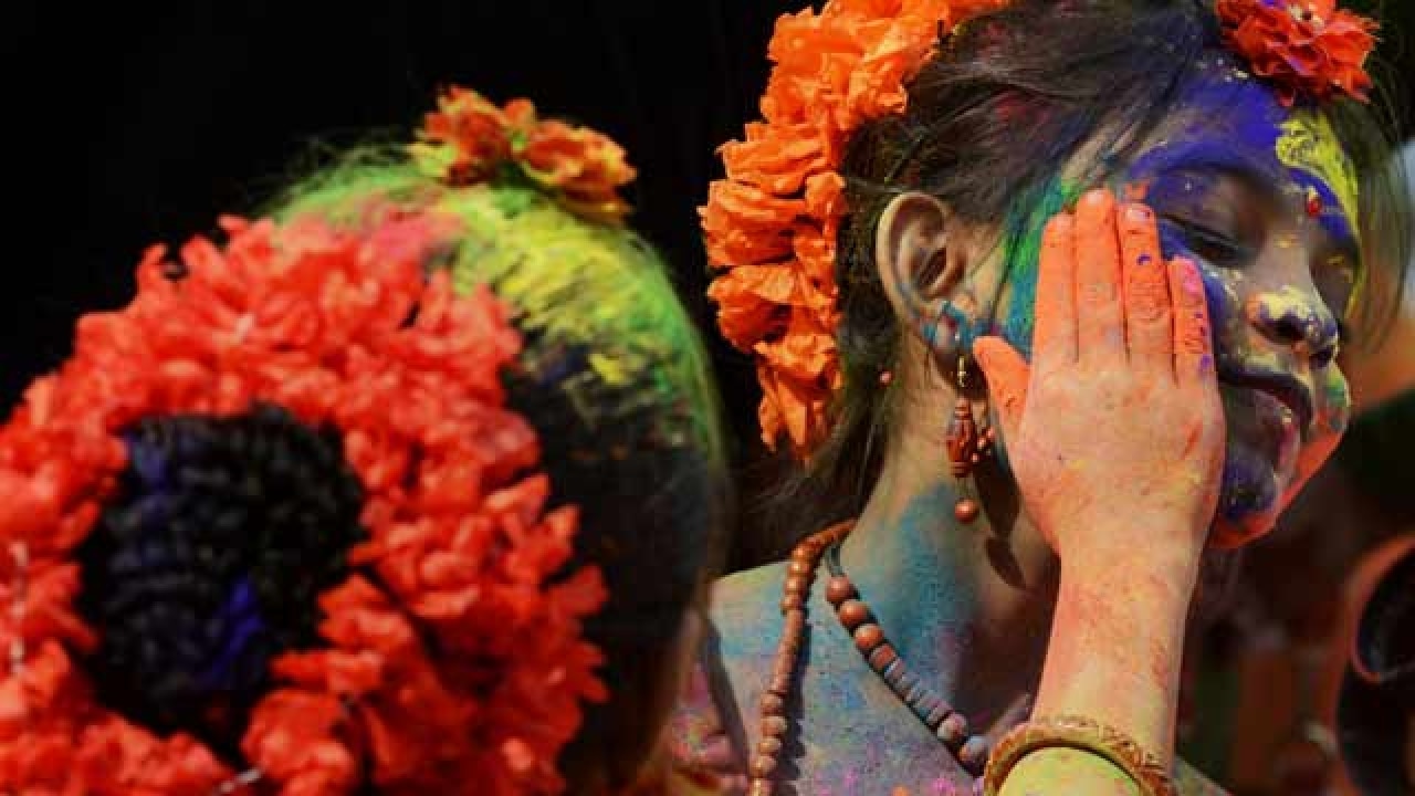 These 17 pictures of Holi will lift your spirits