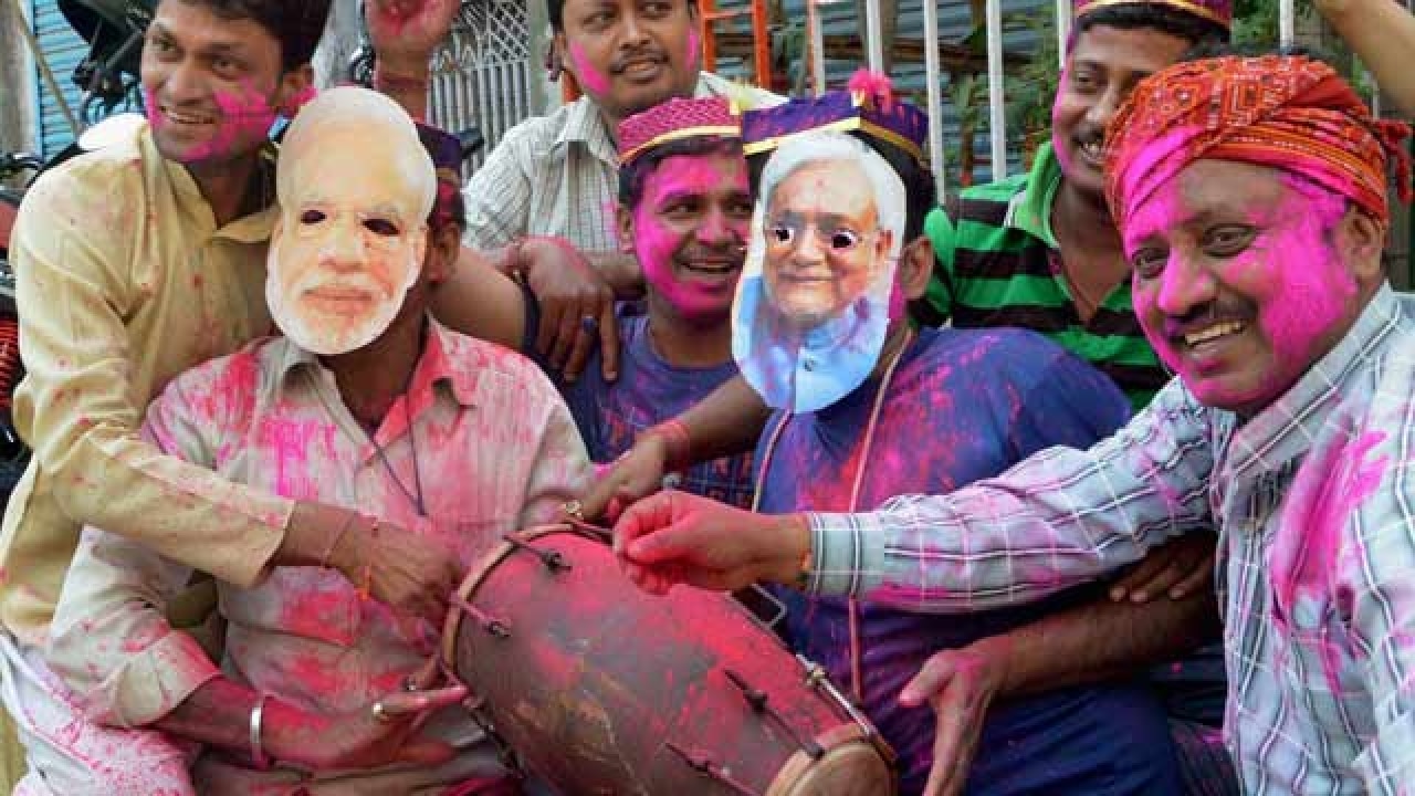 These 17 pictures of Holi will lift your spirits