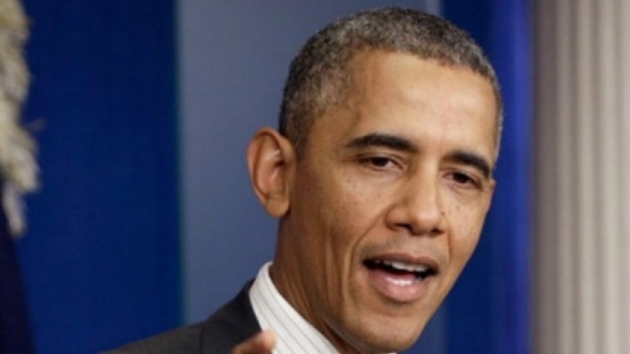 Barack Obama hails 'historic milestone' in Myanmar with new President