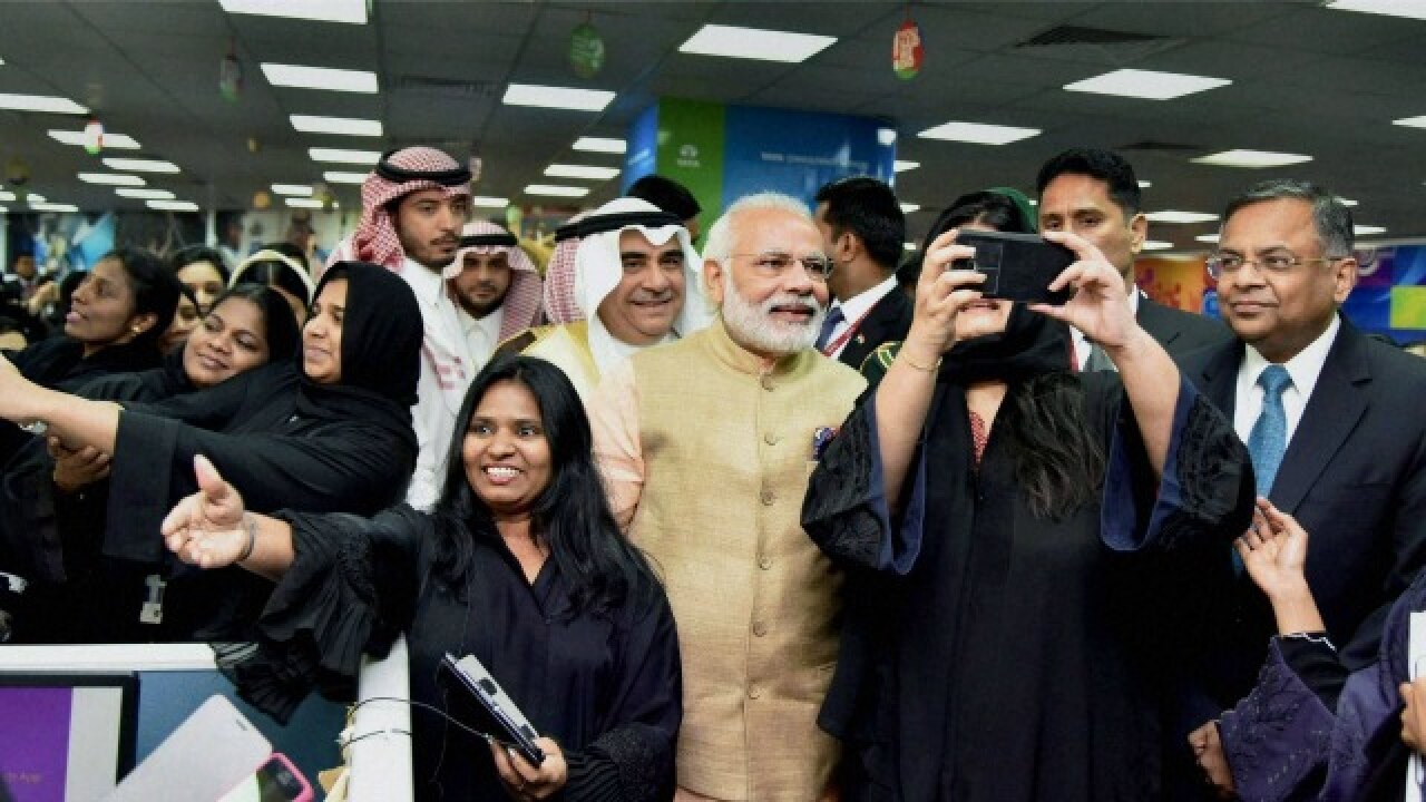 Selfie in Saudi: PM Modi calls women at Riyadh TCS centre 'glory of ...