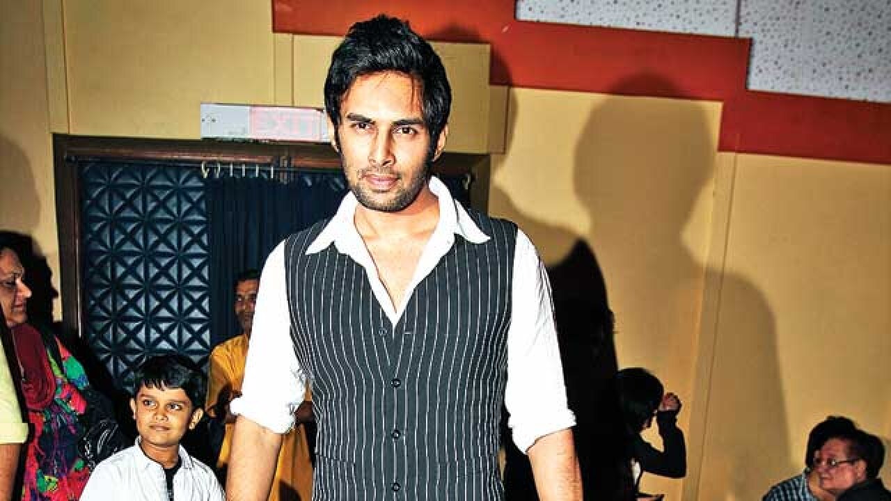Pratyusha Banerjee suicide: Rahul Raj Singh seeks legal action against ...