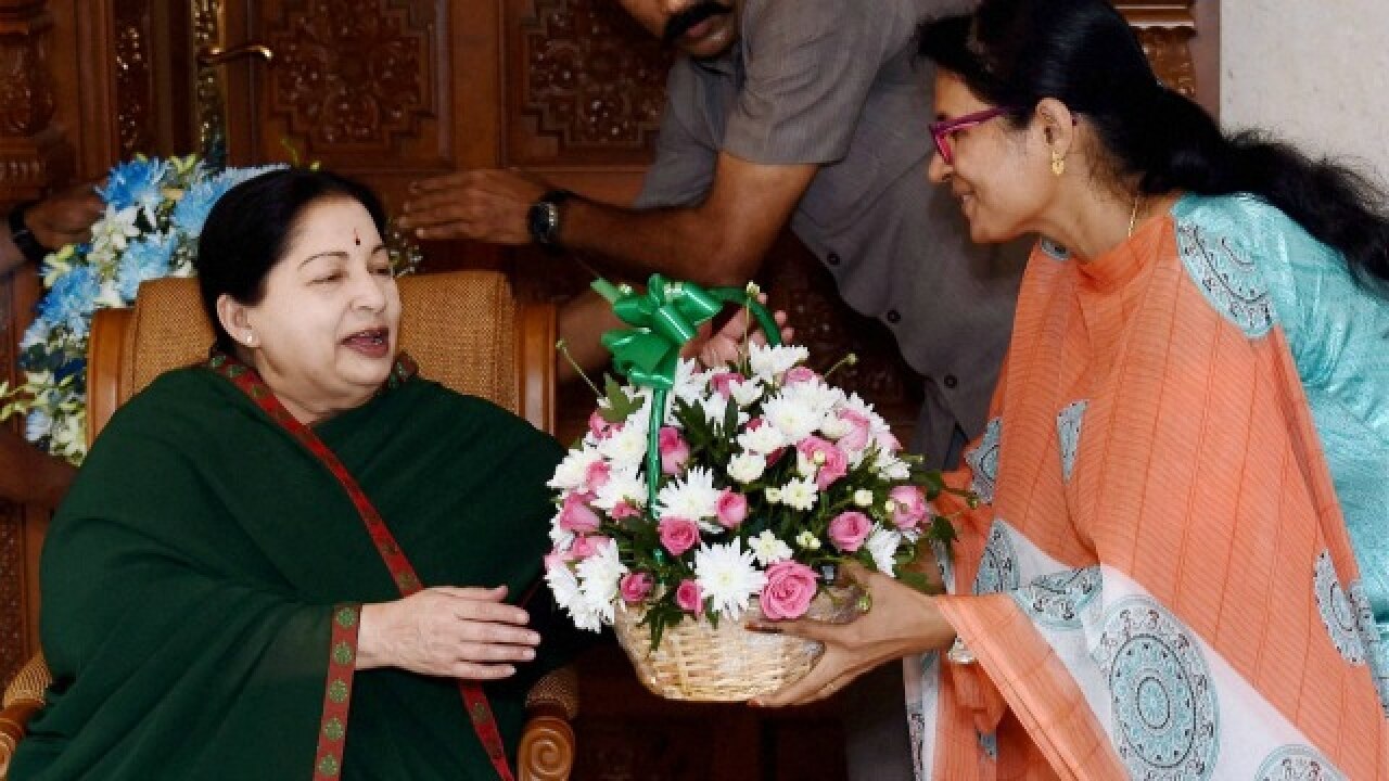 Tamil Nadu elections 2016: Jayalalithaa breaks 3 decades-old jinx to ...