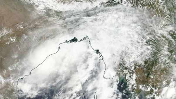 Cyclone Roanu makes landfall in Bangladesh, at least 5 dead