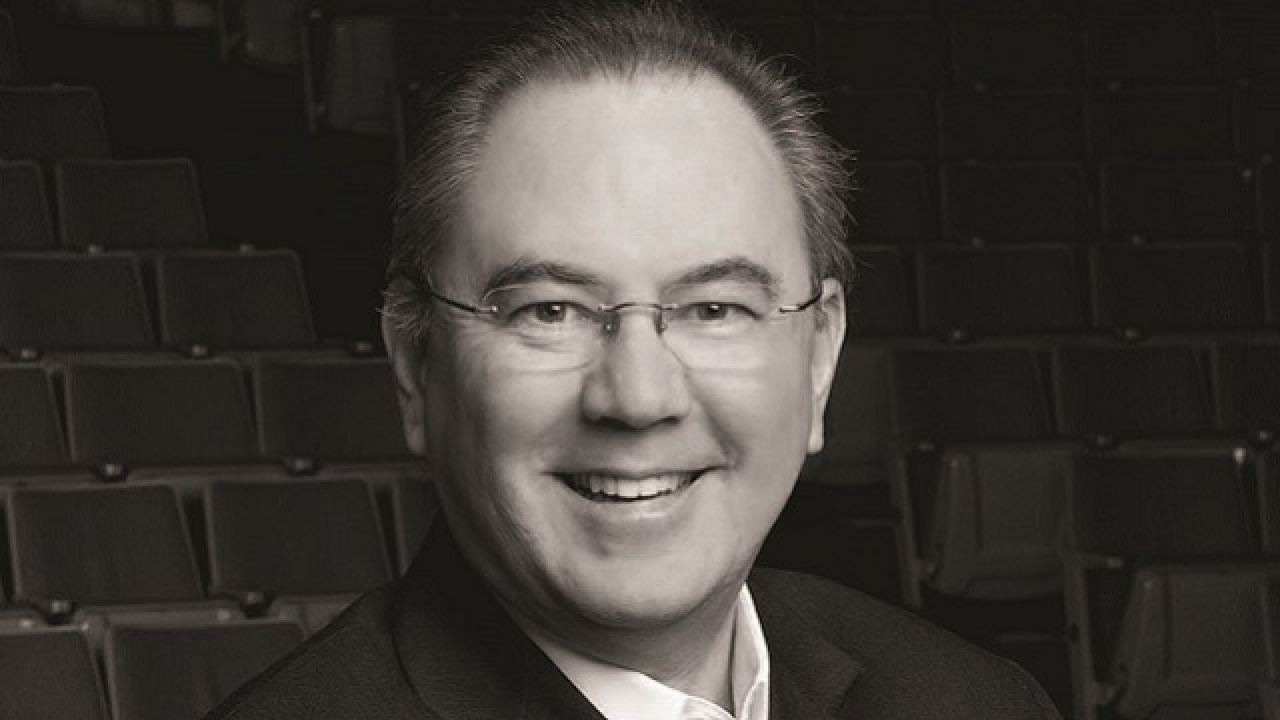 India is a land of contradictions, says author Simon Choa-Johnston