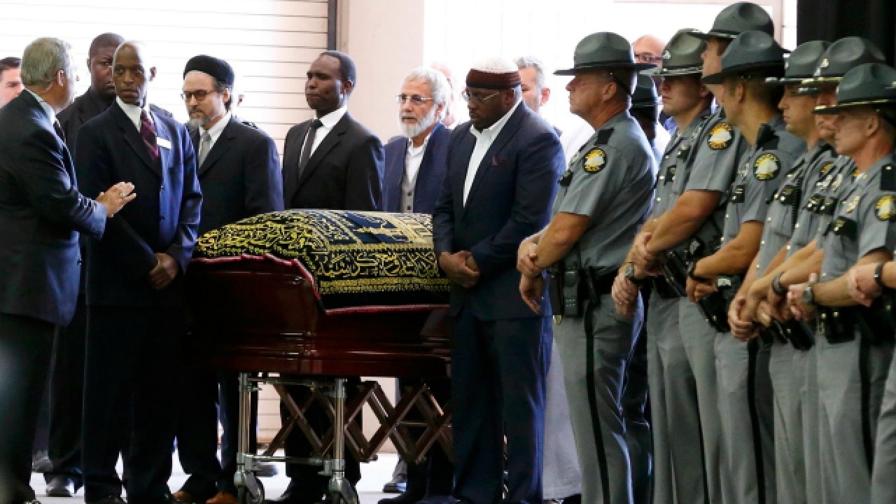 Final Goodbye! Thousands gather to honour Muhammad Ali at Muslim funeral