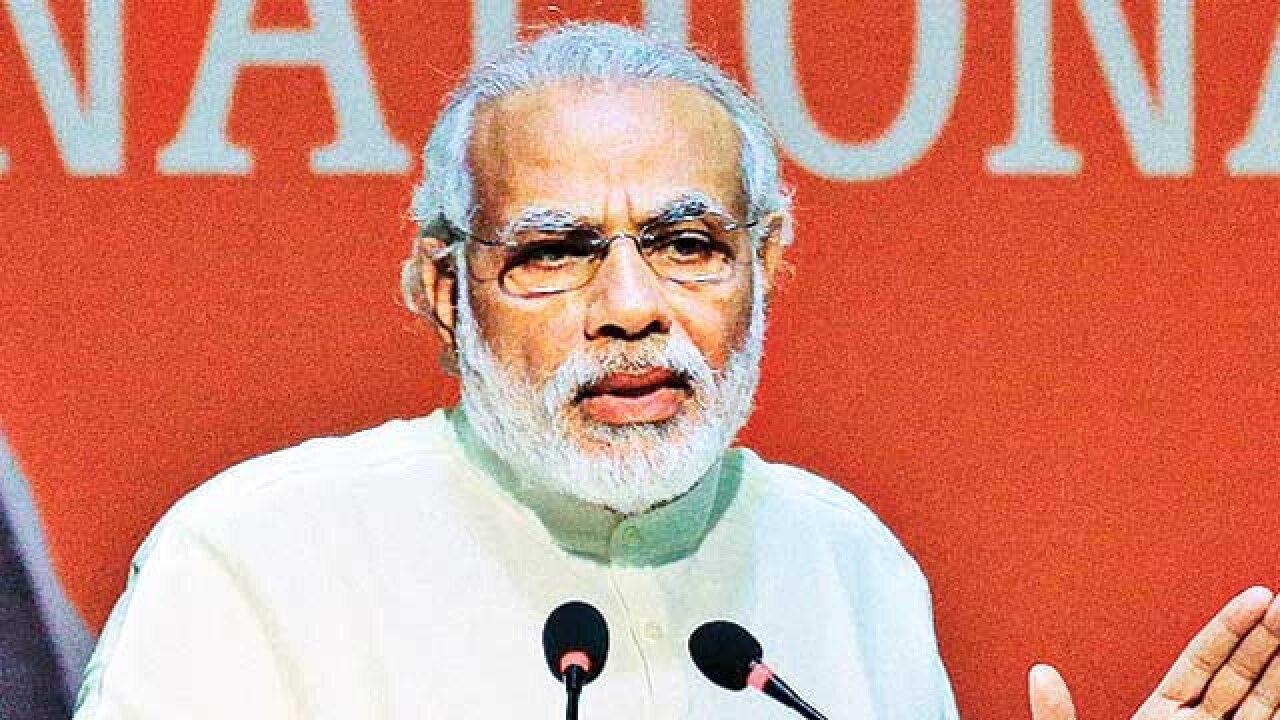SP, BSP hand in glove 'in looting UP': Narendra Modi