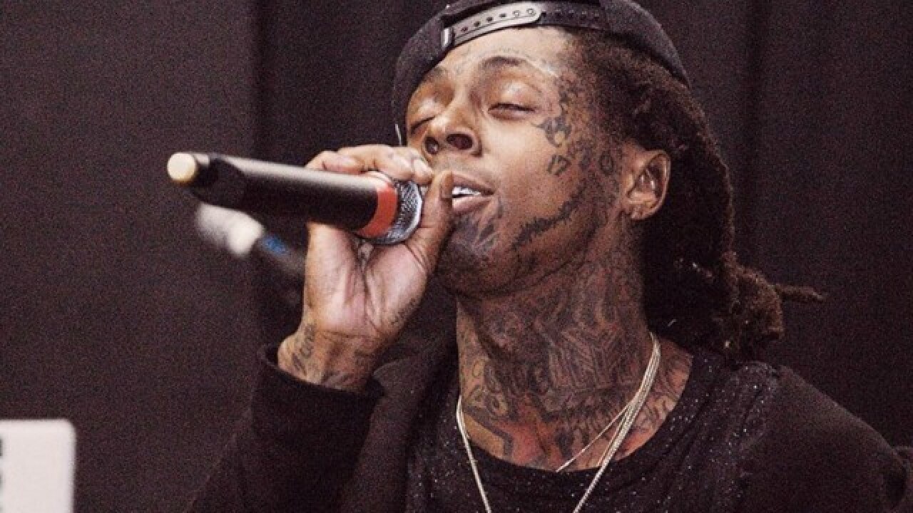 Rapper Lil Wayne suffers seizure mid-flight, pilot makes emergency landing