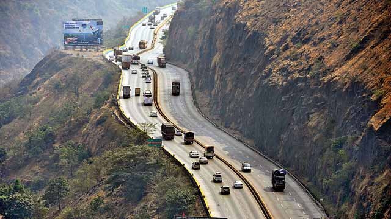 Safety work on E-way to disturb traffic for 2 days
