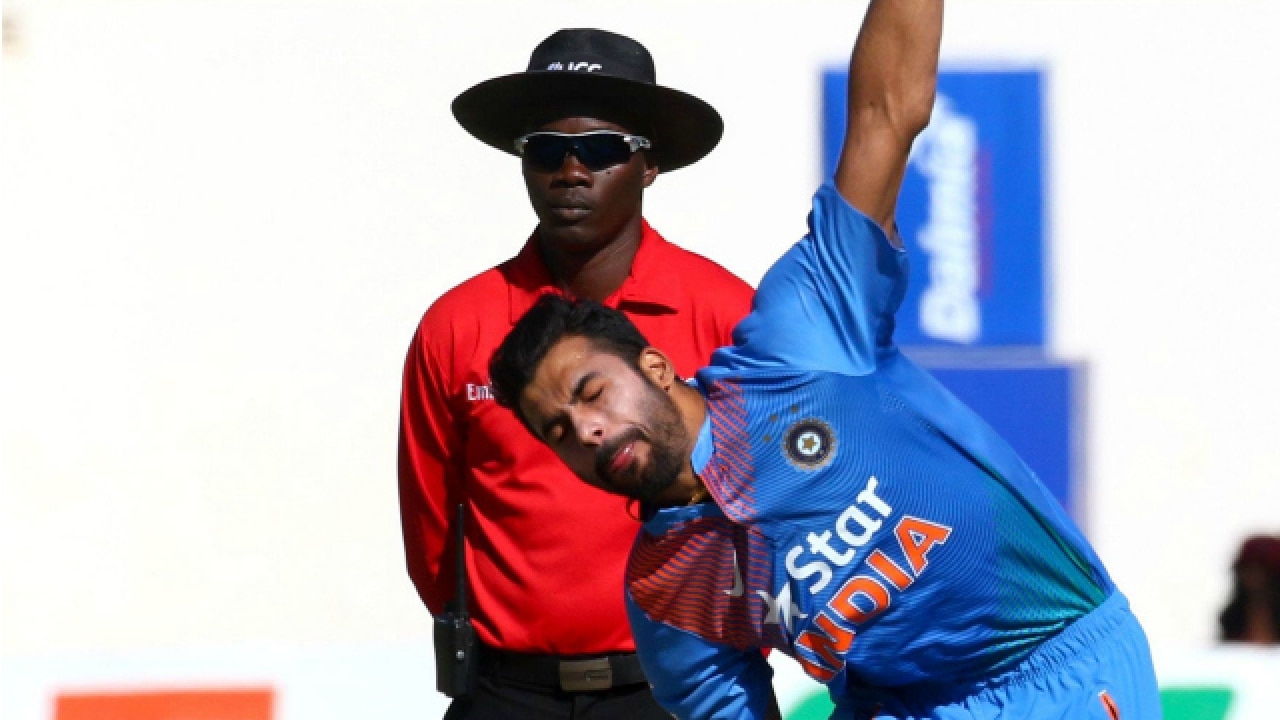 Zimbabwe v/s India: Barinder Sran makes memorable T20 debut, Men in ...