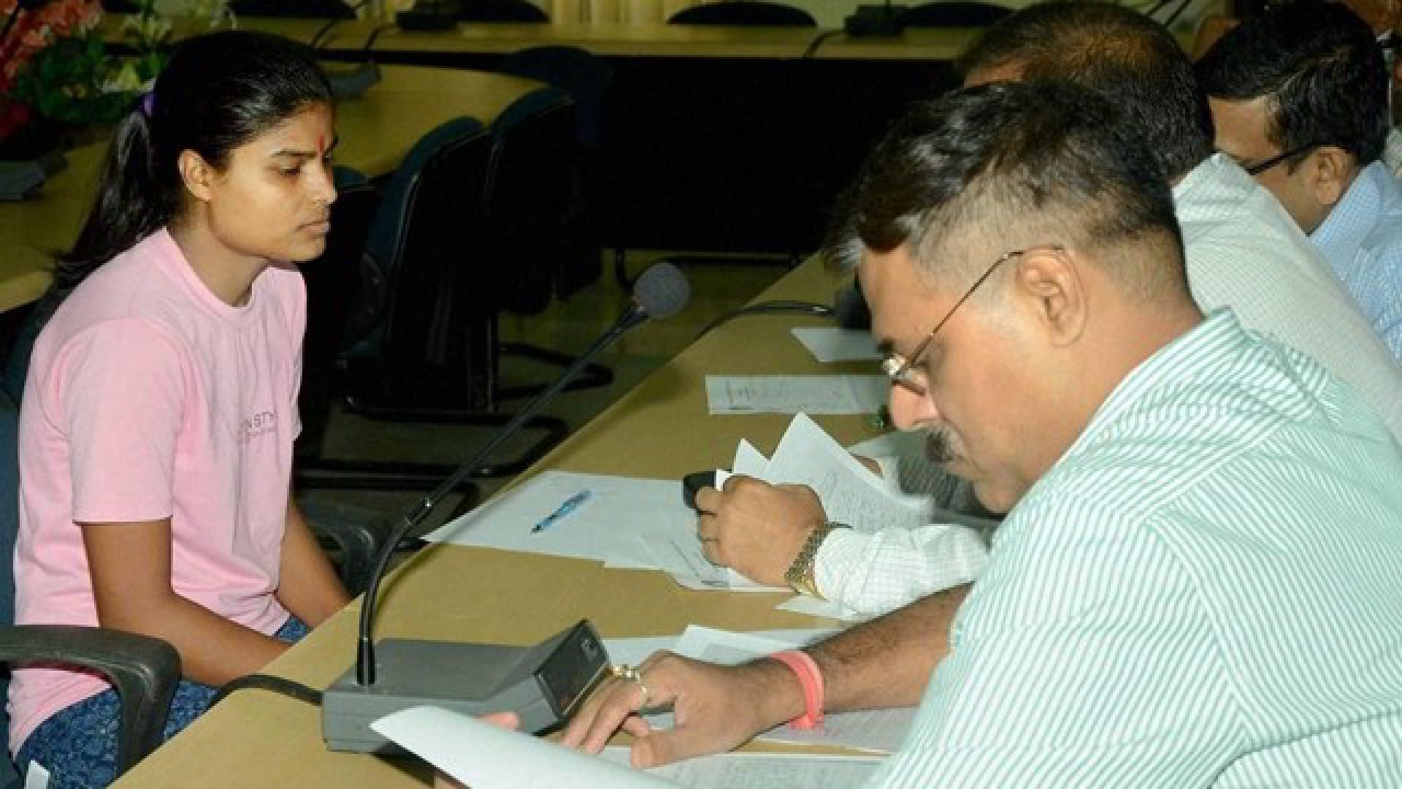 'Tulsidas ji, Pranam': This one-line essay from Bihar topper Ruby Rai ...