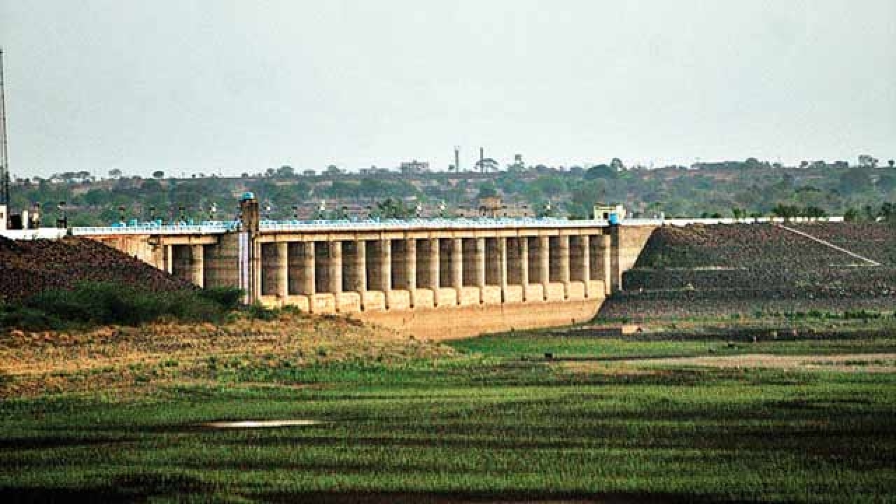 Maharashtra: Latur water train to continue as Manjara dam yet to get ...