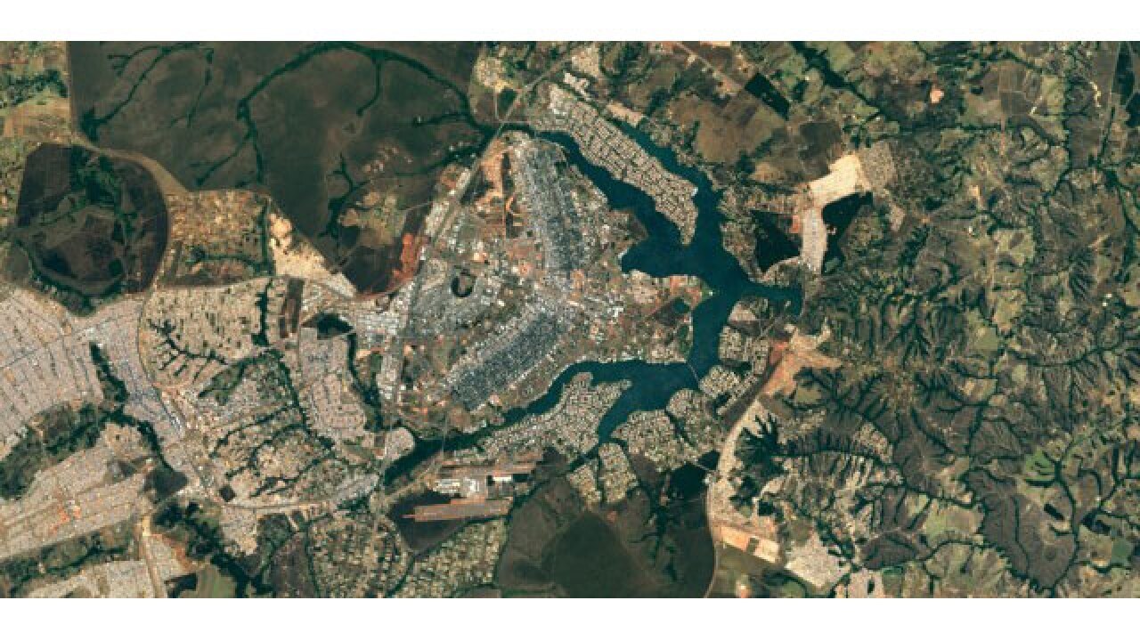 Google bumps up detail on Maps, Earth imagery