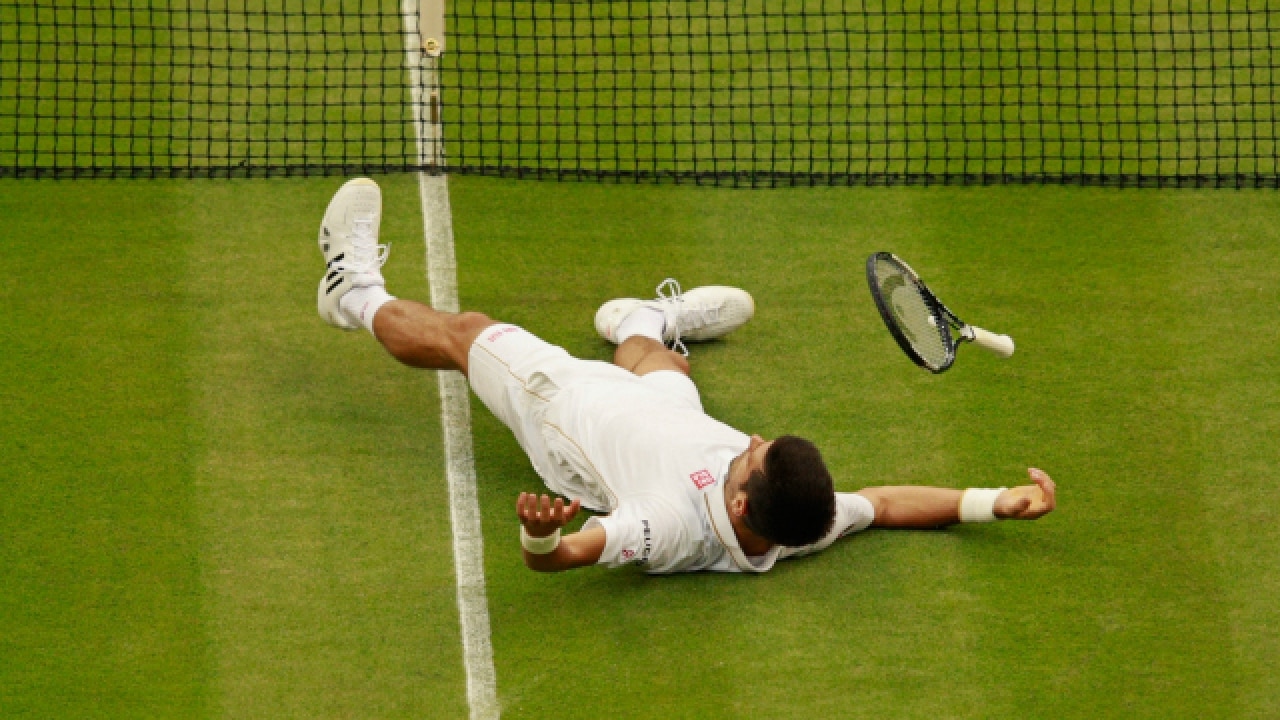 Wimbledon: Djokovic lights up dull day to storm into third round
