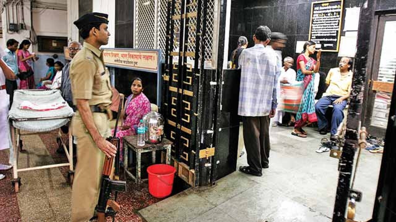 More cops for protection of doctors in hospitals soon