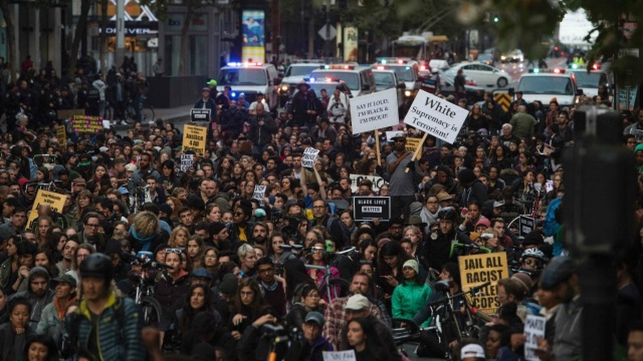 Bahamas issues travel advisory for US, cites 'police violence'