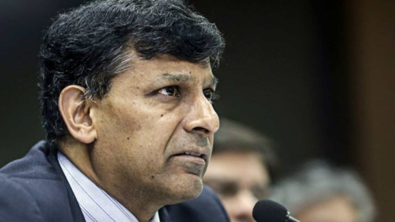 No reason to devalue rupee right now: Raghuram Rajan