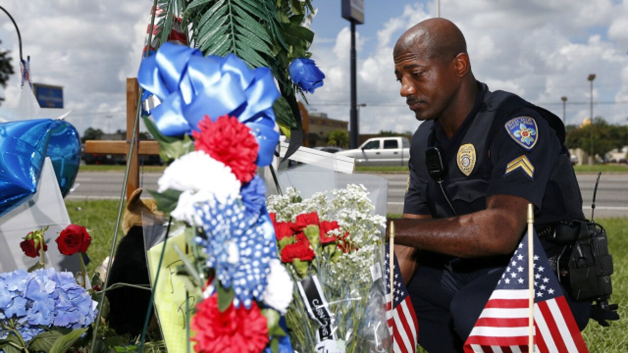Baton Rouge shooting: Gunman bypassed civilians as he deliberately ...
