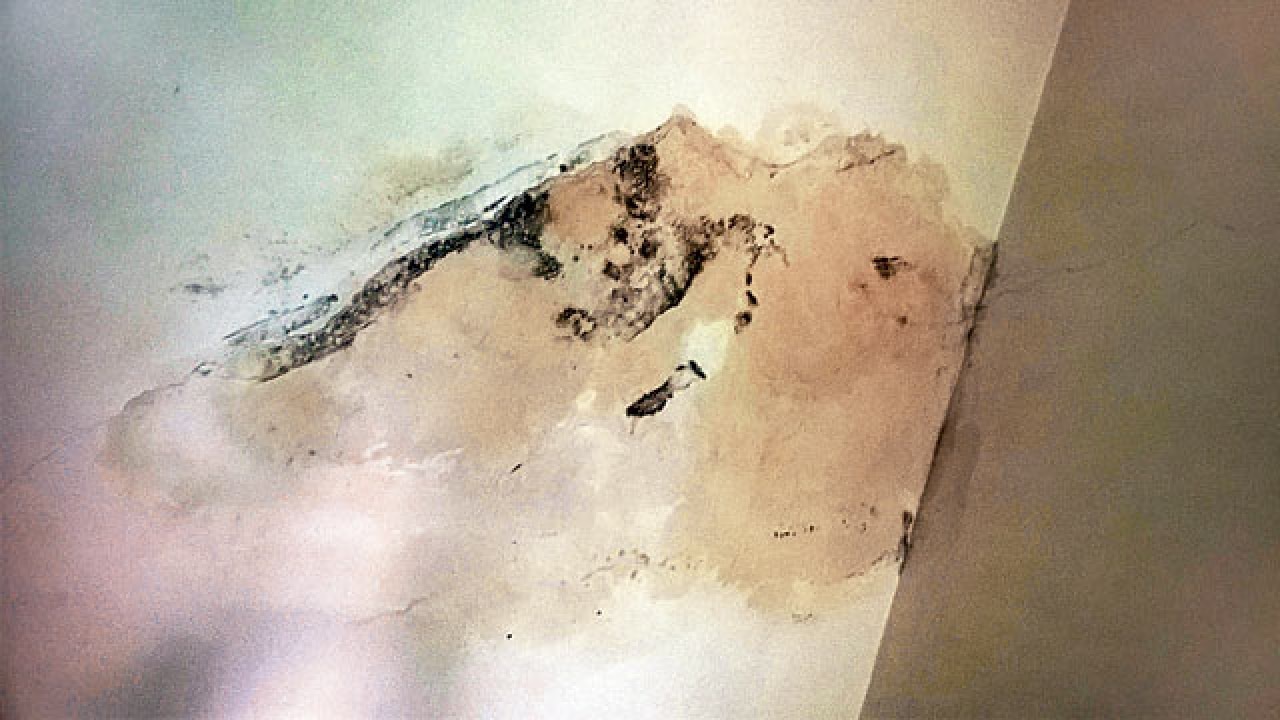 Woman alleges builder of using inferior quality materials