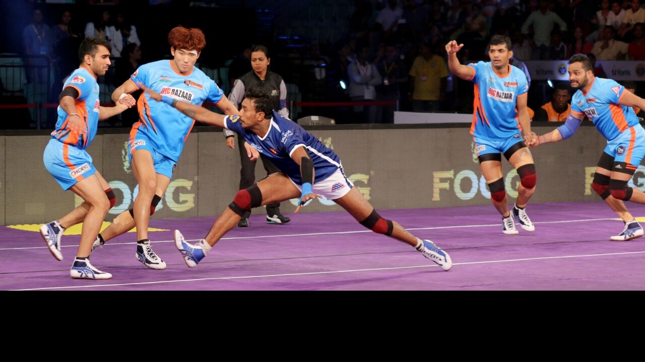 Pro Kabaddi League: Rampant Kashiling Adake helps Dabang Delhi thrash ...
