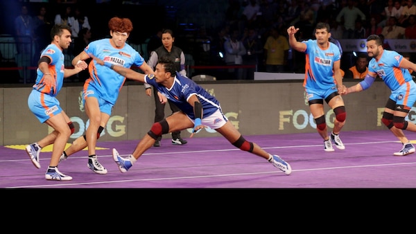 Pro Kabaddi League: Rampant Kashiling Adake helps Dabang Delhi thrash ...