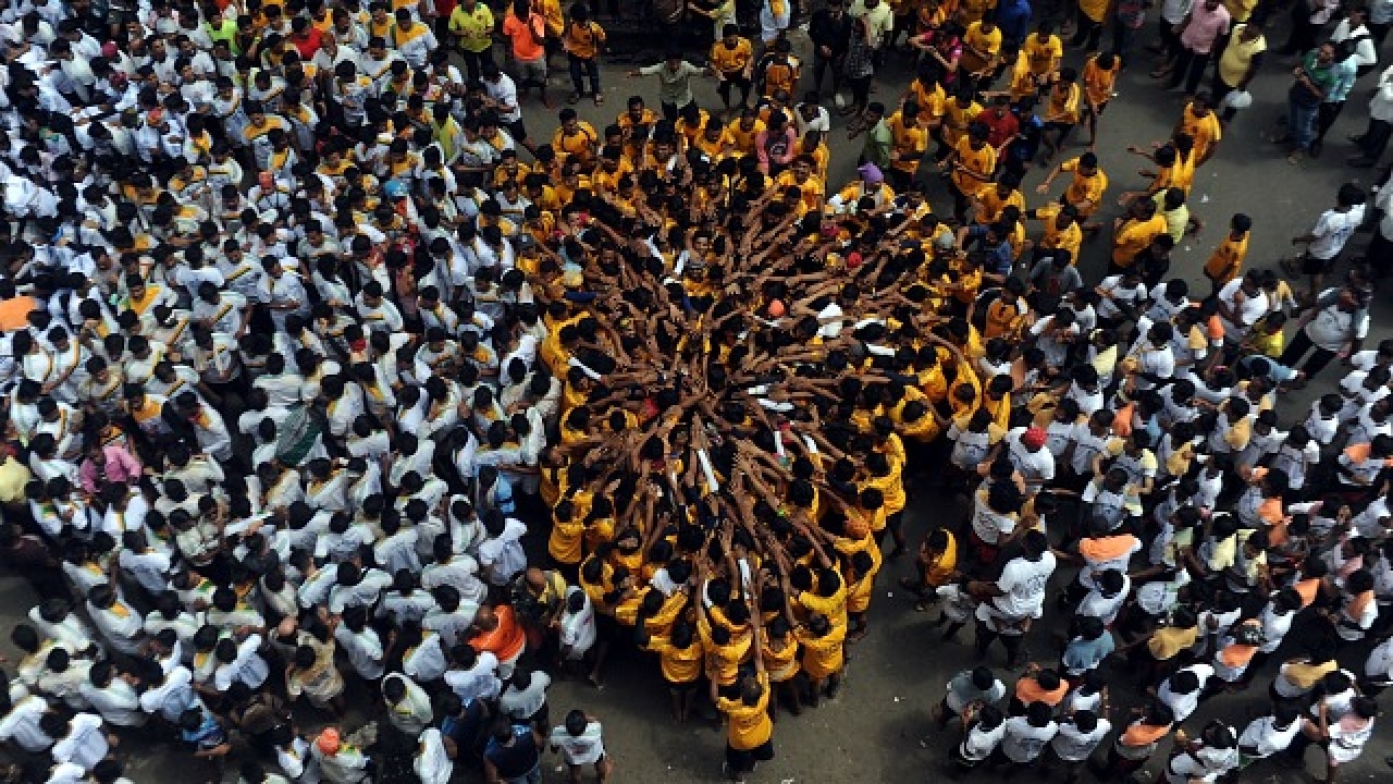 In Pictures | Janmashtami 2016 : Unique, energetic Dahi Handi ...