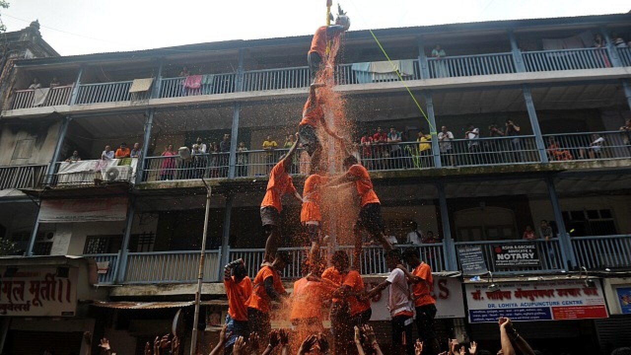 In Pictures | Janmashtami 2016 : Unique, energetic Dahi Handi ...