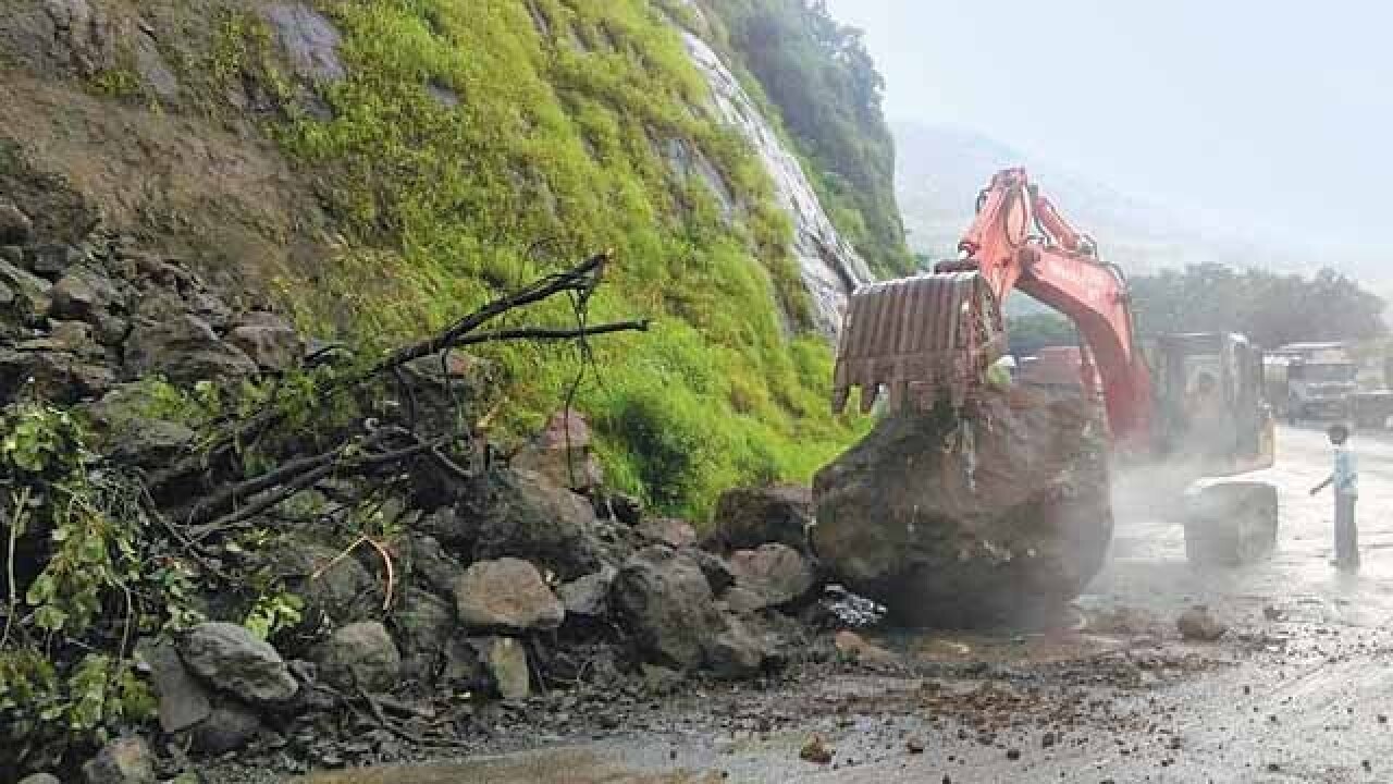 Landslide at Thane-Mumbra Bypass road, no casualties