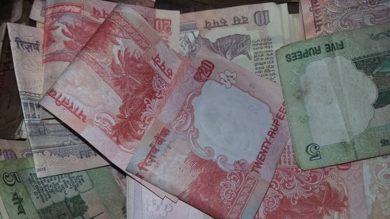 RBI to issue Rs 20 notes with Governor Urjit Patel's signature soon