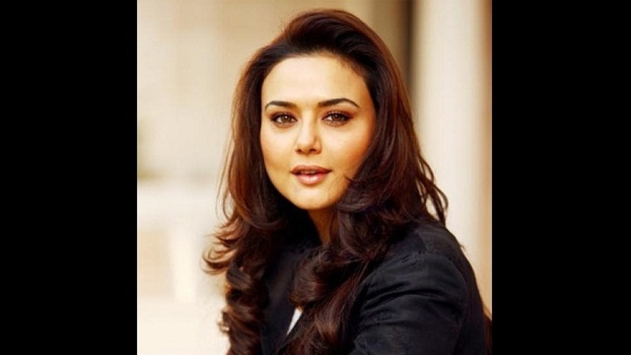 Preity Zinta expresses her views on gender equality at Social Good ...
