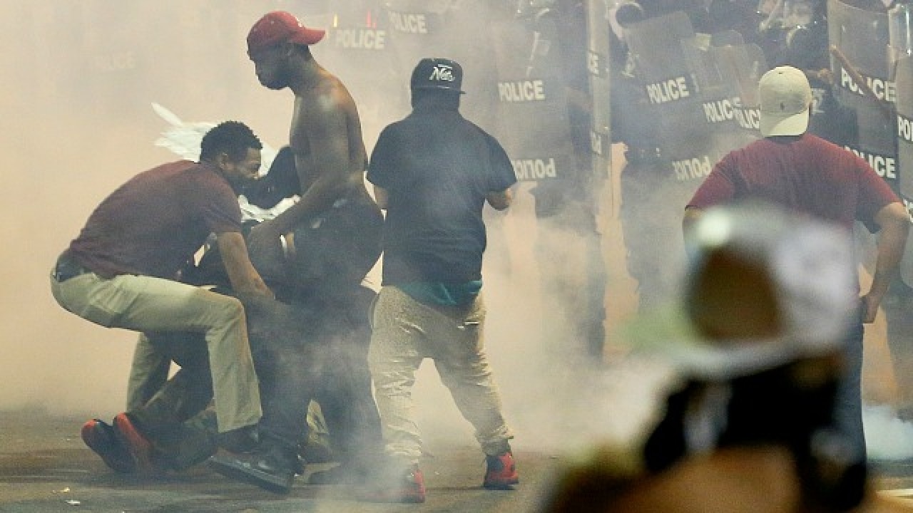 In Pictures | Charlotte protest: Deadly riots in wake of Keith Scott ...