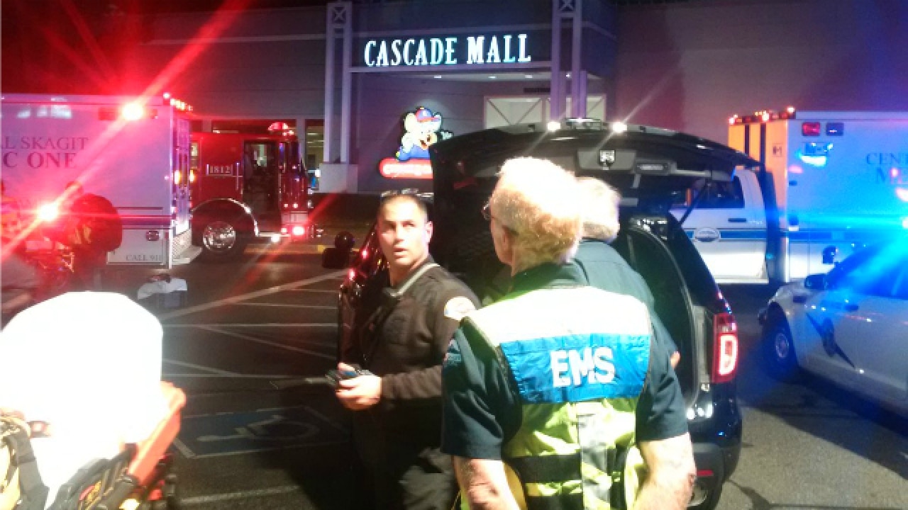 Washington: 4 dead in Cascade mall shooting, say police; suspect still ...