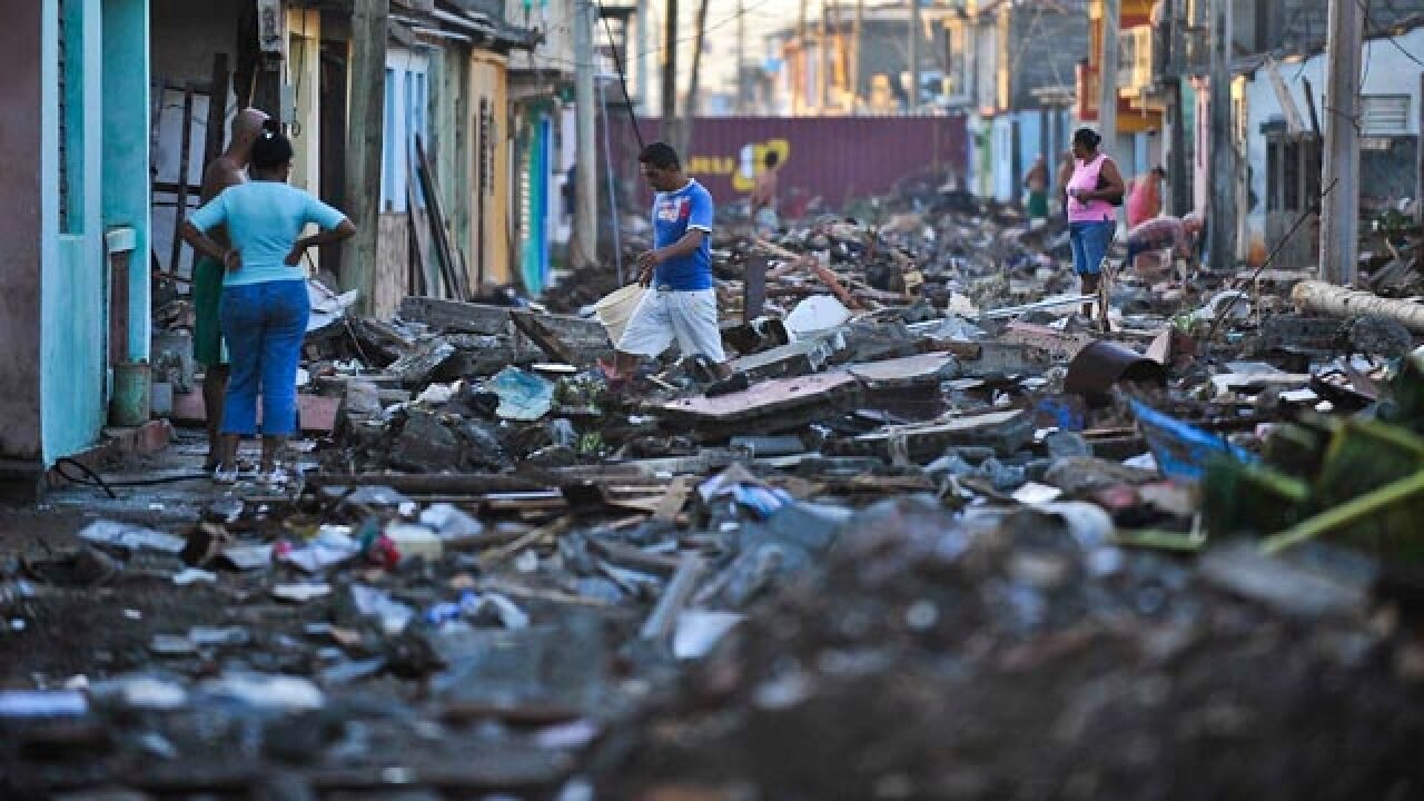 More than 800 dead from Hurricane Matthew in Haiti, Florida coast hit