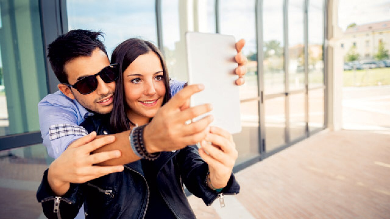 Would you share your intimate photos on digital platforms?