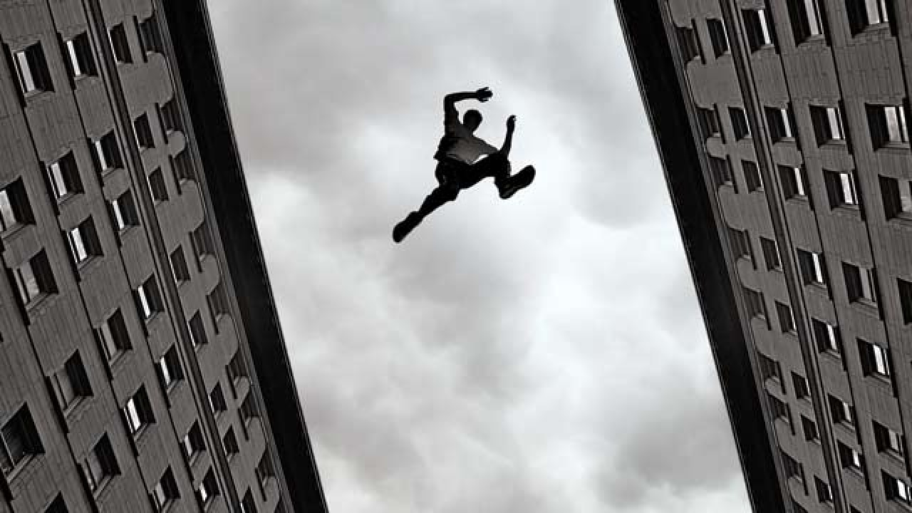 Behind the scenes: Stuntmen play with their lives every day to heighten ...