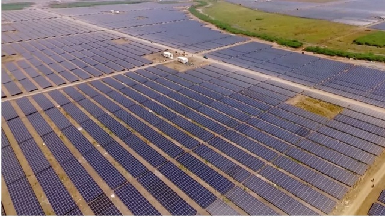 India has the world’s largest solar plant
