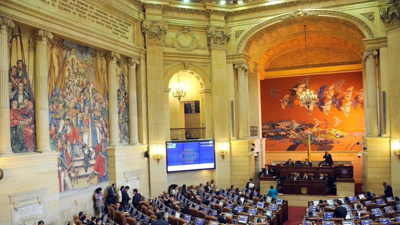 Colombia's congress ratifies peace accord with rebels