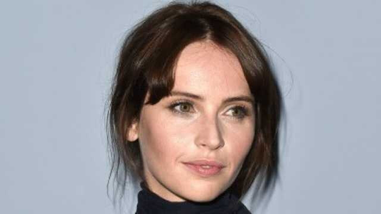 'Rogue One' actress Felicity Jones to host first 'SNL' of 2017