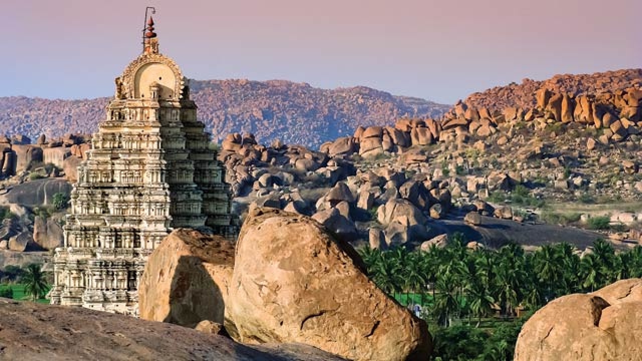 The romance in the ruins of Hampi