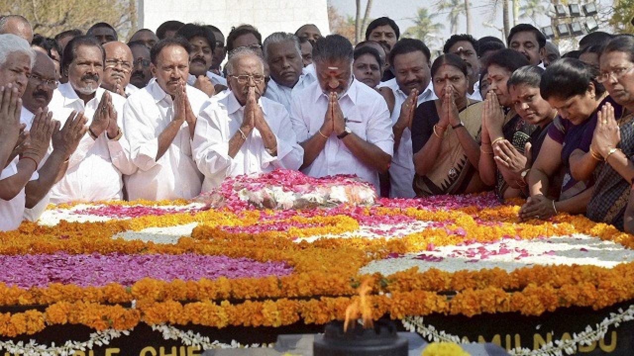 AIADMK founder MGR remembered on his 29 death anniversary