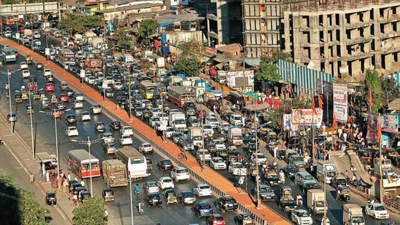 Improper planning adds to the prevailing traffic chaos