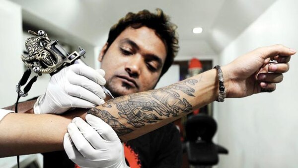 What hides behind that ink? Patients seeking tattoo de-addiction ...