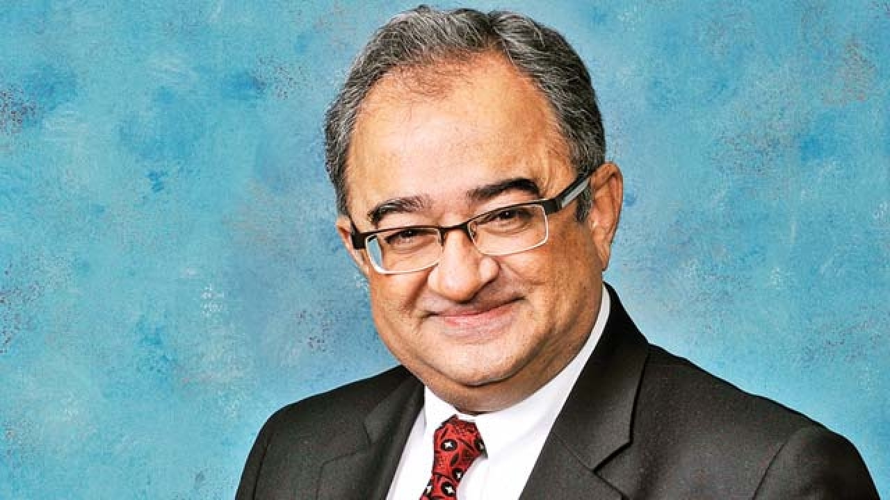 Tarek Fatah heckled at Urdu festival Jashn-e-Rekhta