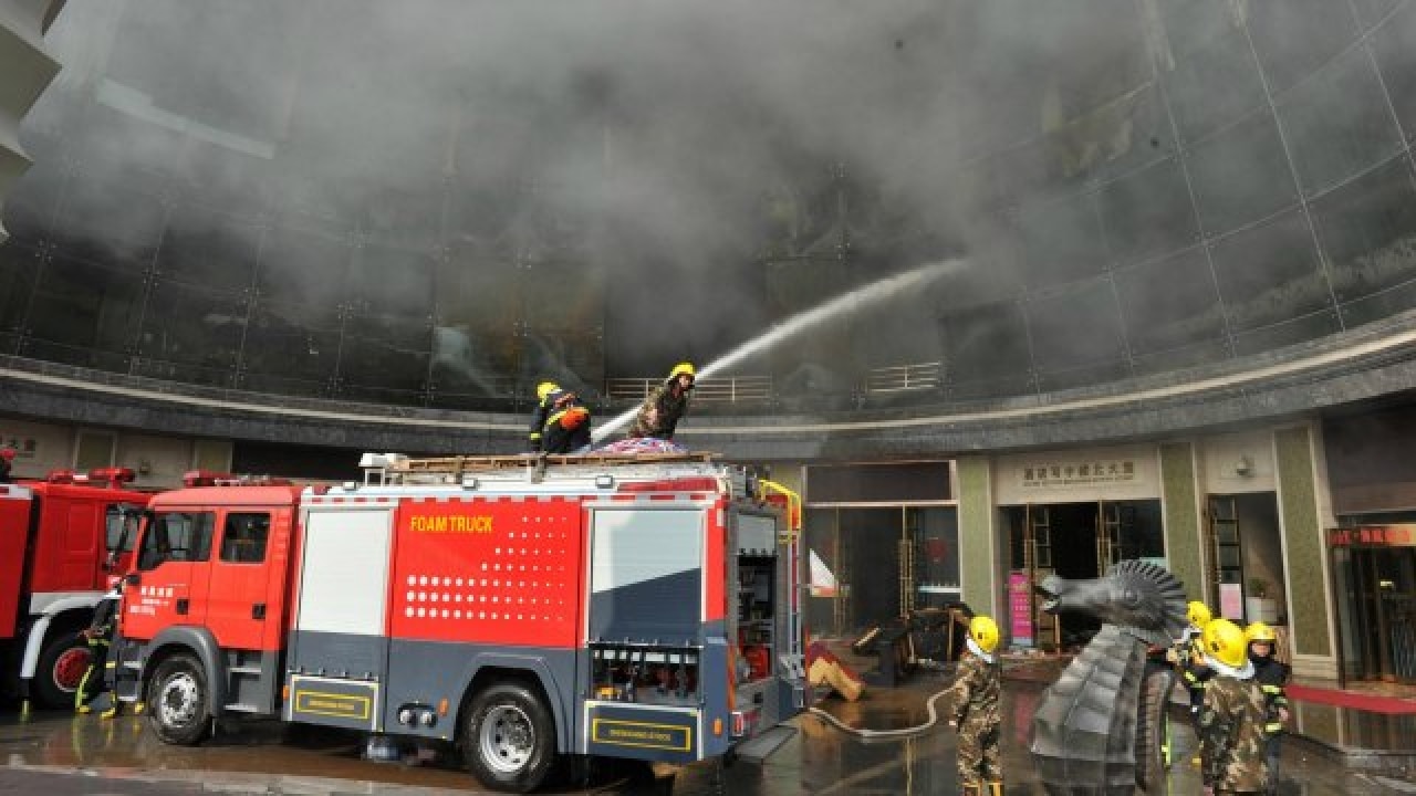 China: Major hotel fire in Jiangxi Province, several people trapped