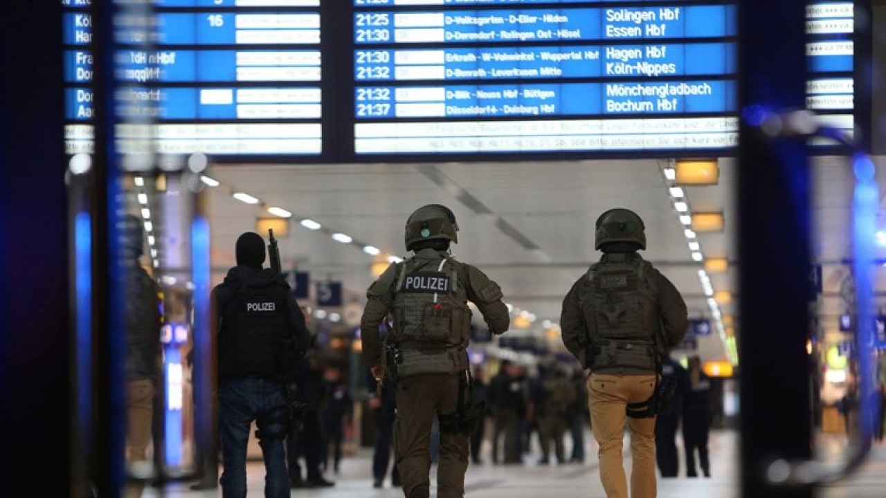 Germany: Axe-wielding attacker injures 7 at Dusseldorf train station