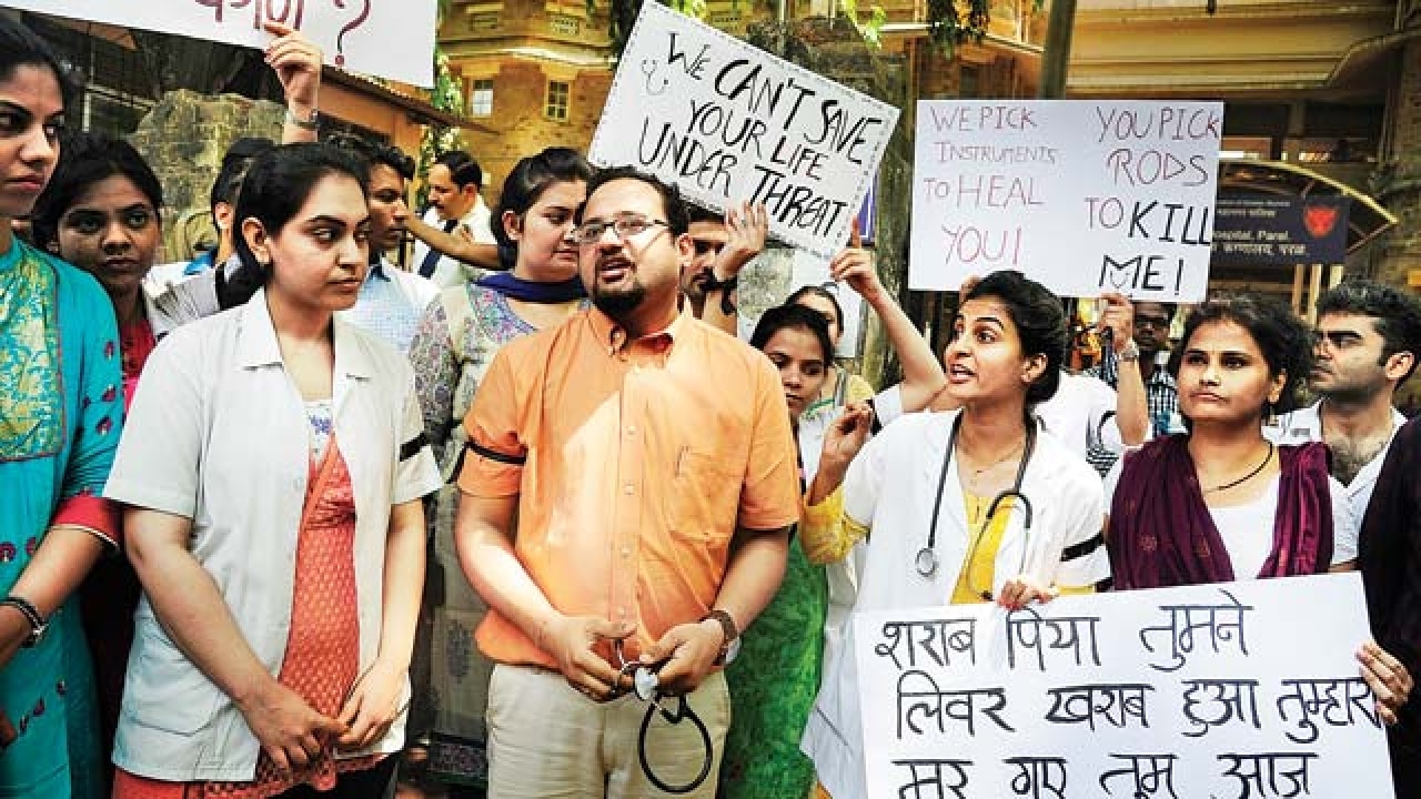 Doctors' association calls off strike in late-night drama