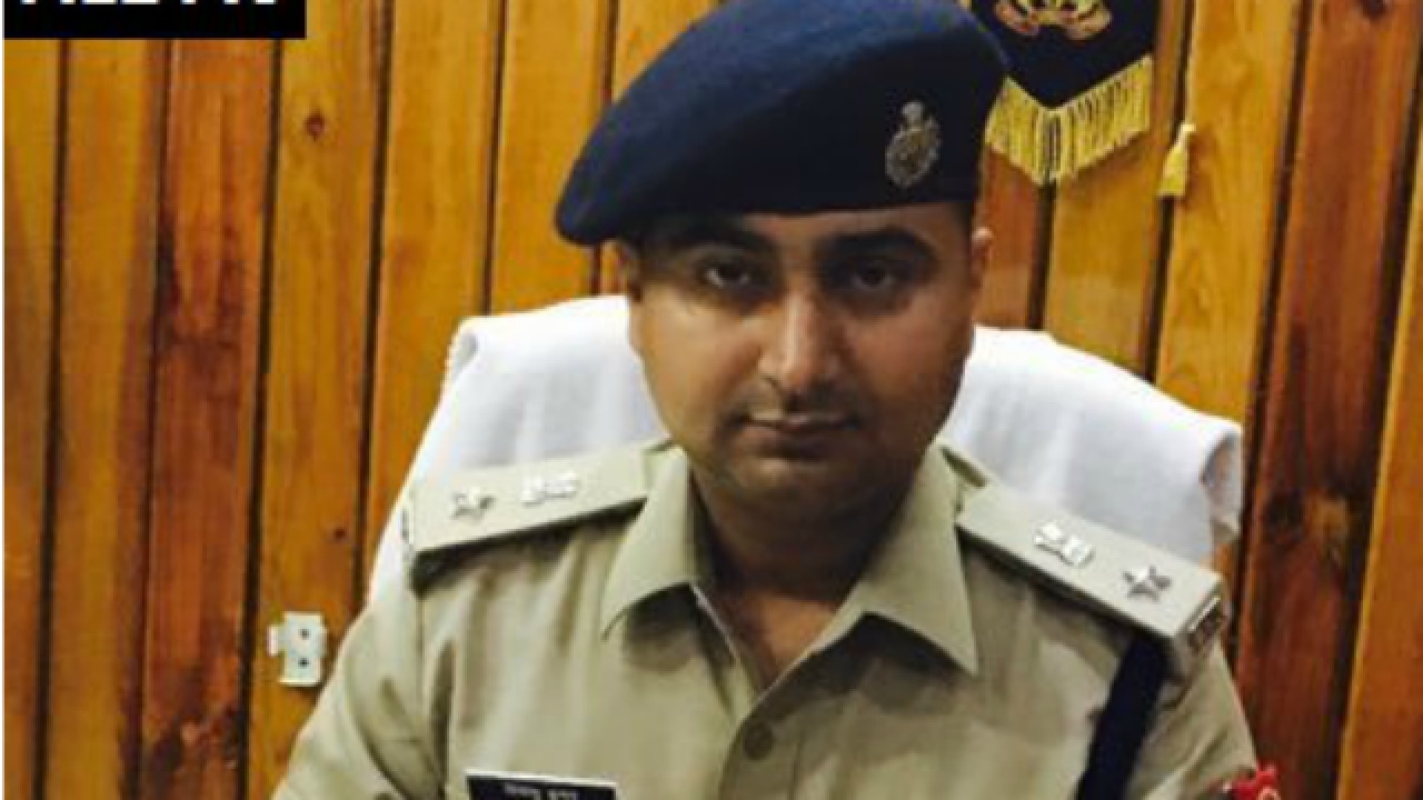UP Police suspends IPS Himanshu Kumar for indiscipline, cop had tweeted about casteism in force
