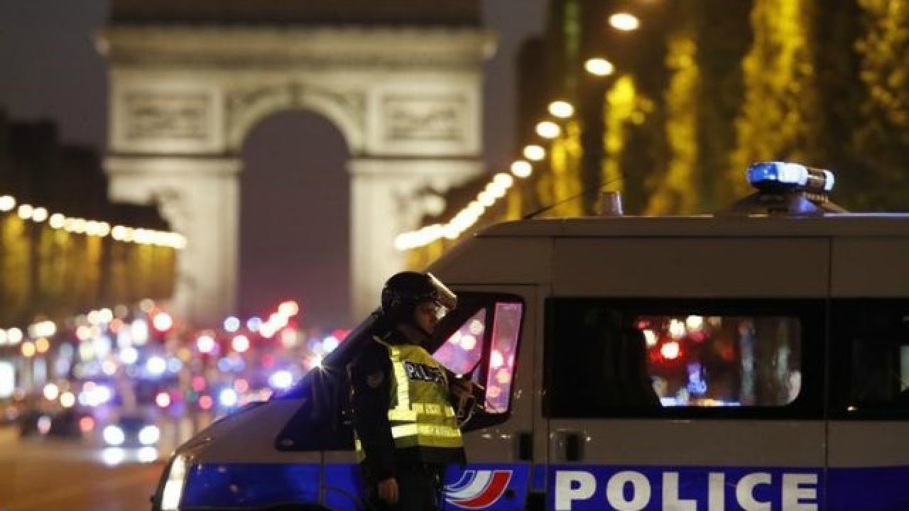 Paris shooting: Gunman's criminal past in focus as police seek possible ...