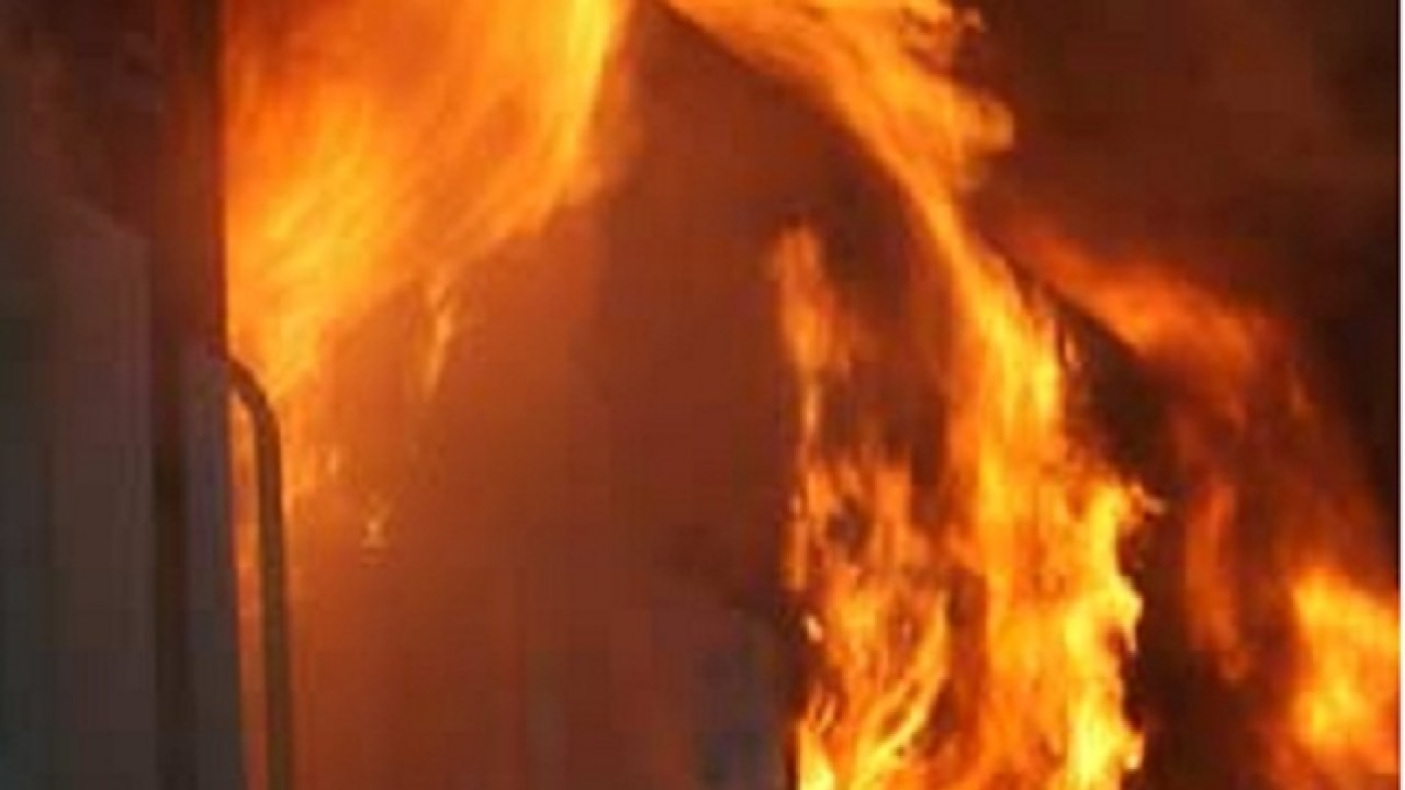 Fire mishap: Tamil Nadu CM announces Rs 1 lakh relief to victims kin