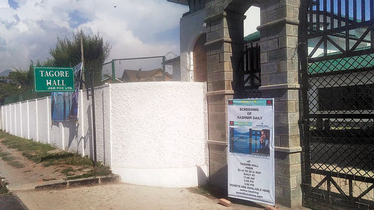 Kashmir gets its first film in 30 years, but no movie hall to screen it