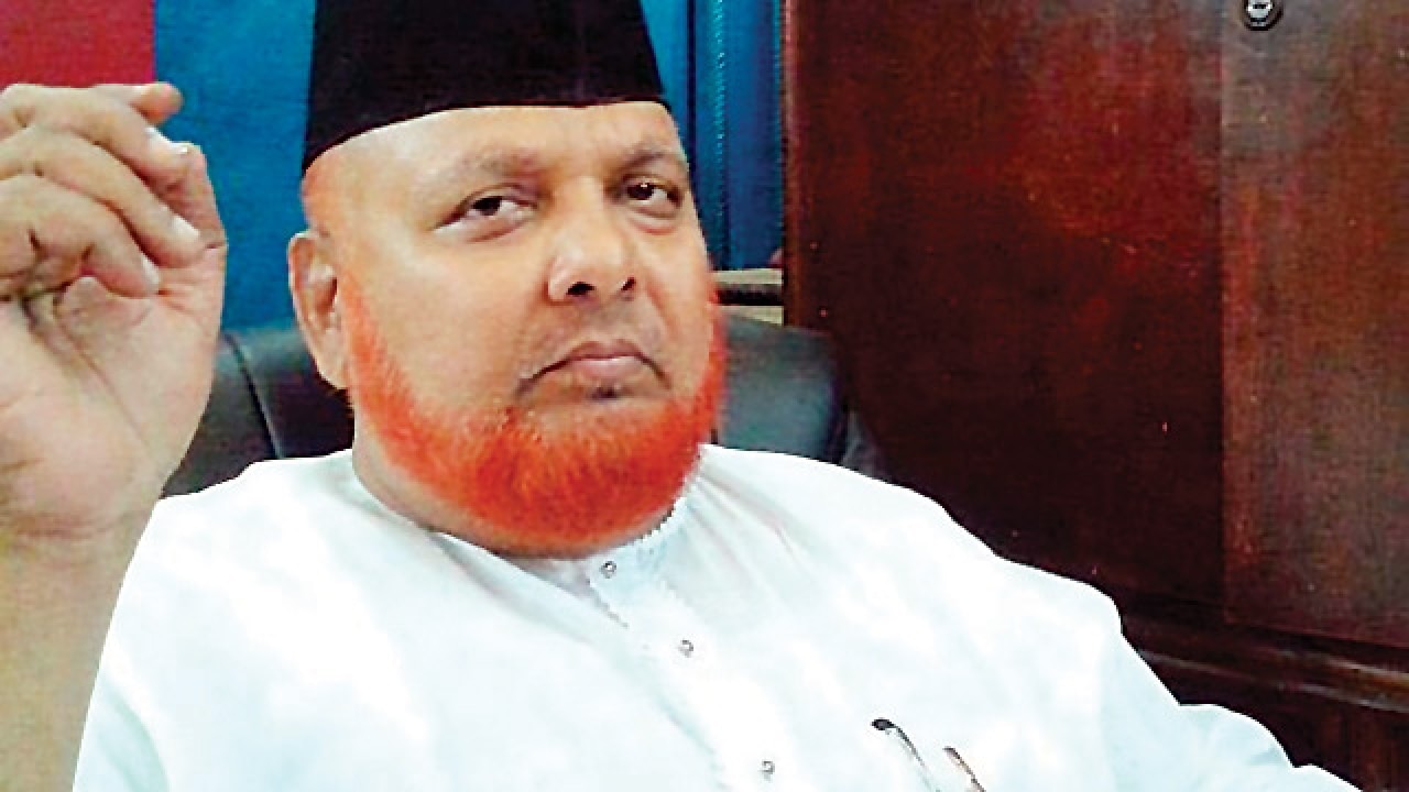 Sacked Imam shows signs of vacating office